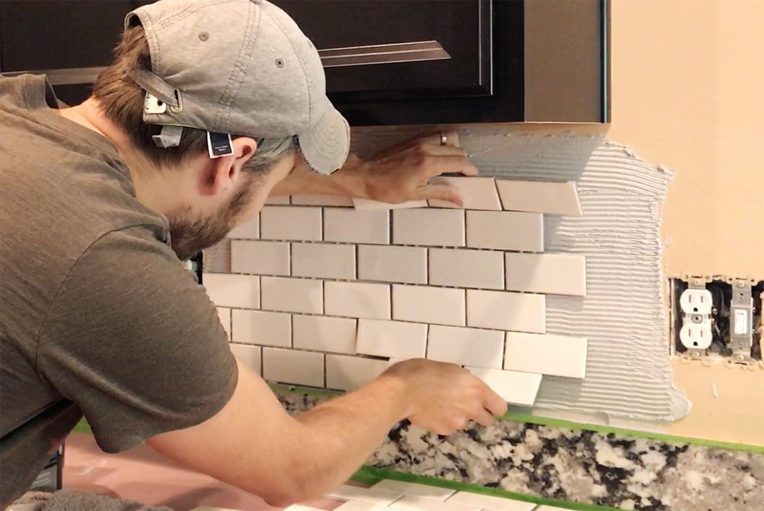 Choosing Your Kitchen Backsplashes | FLOFORM Countertops