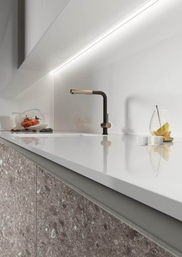 Absolute White | FLOFORM Countertops